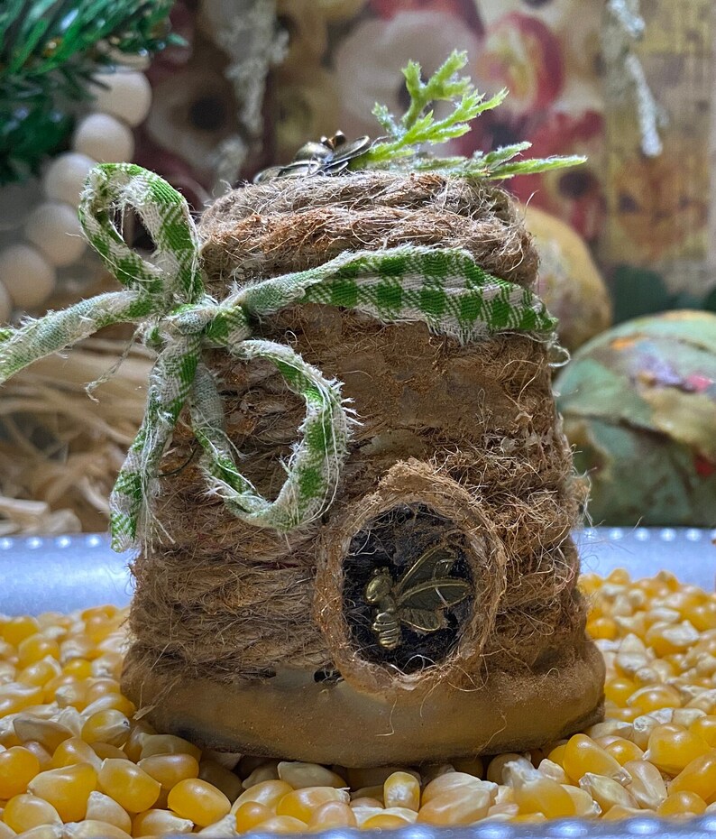 Primitive Bee Skep, Farmhouse Rustic Beehive Decor, Bee Charms - Etsy