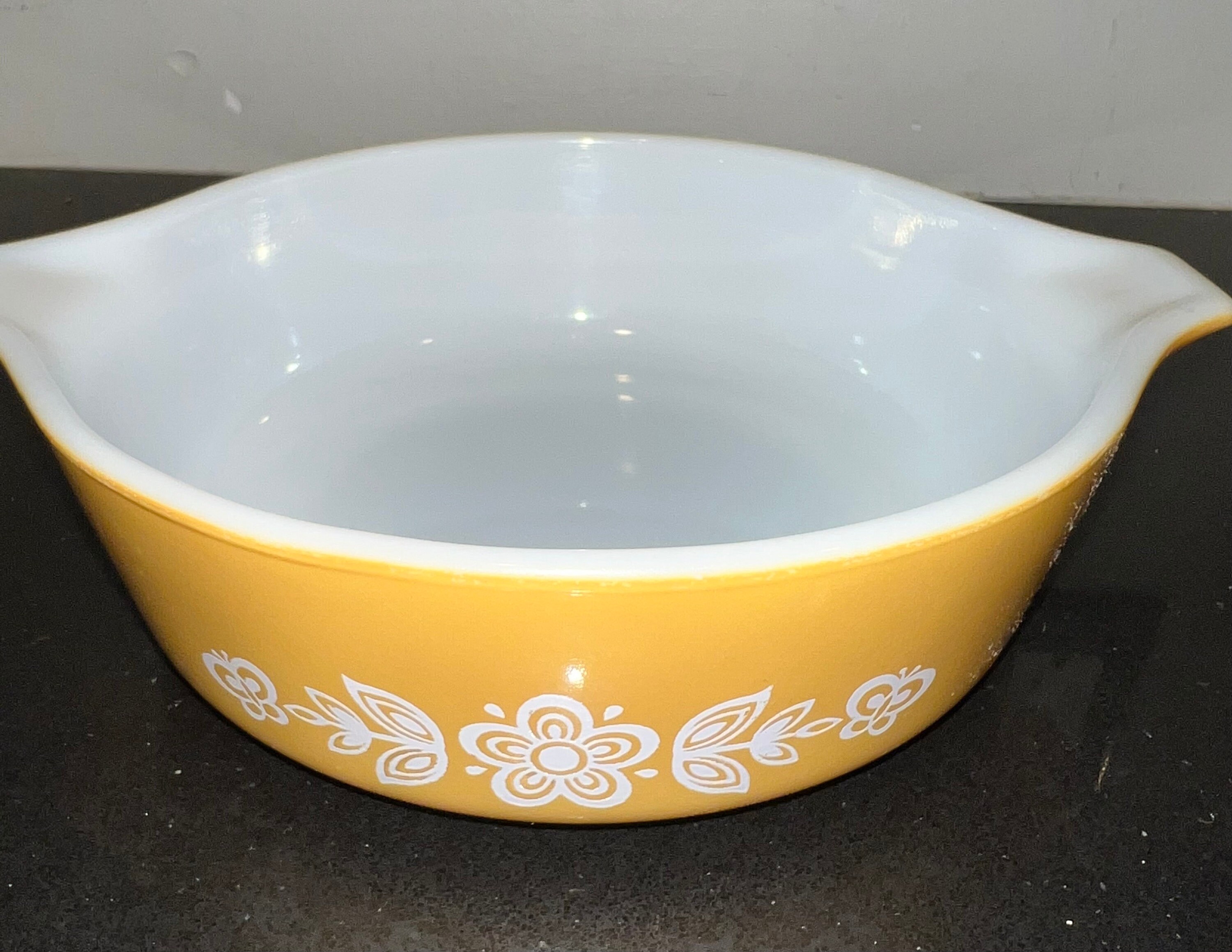 Vintage Pyrex Butterfly Gold Pattern Casserole With Handles - Etsy
