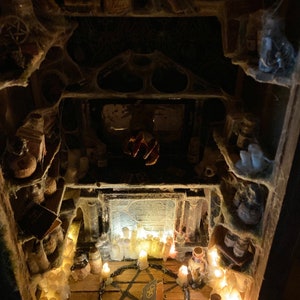 The Summoning Lantern Gothic Book Nook, Horror Lantern, Horror Diorama ...