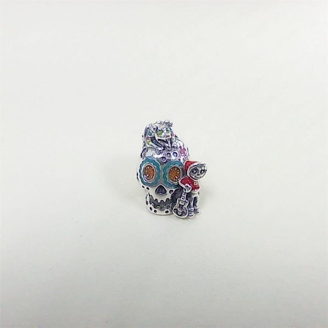 2023 Parks Pixar Coco Miguel & Dante Skull Glow in the Dark Pandora ...