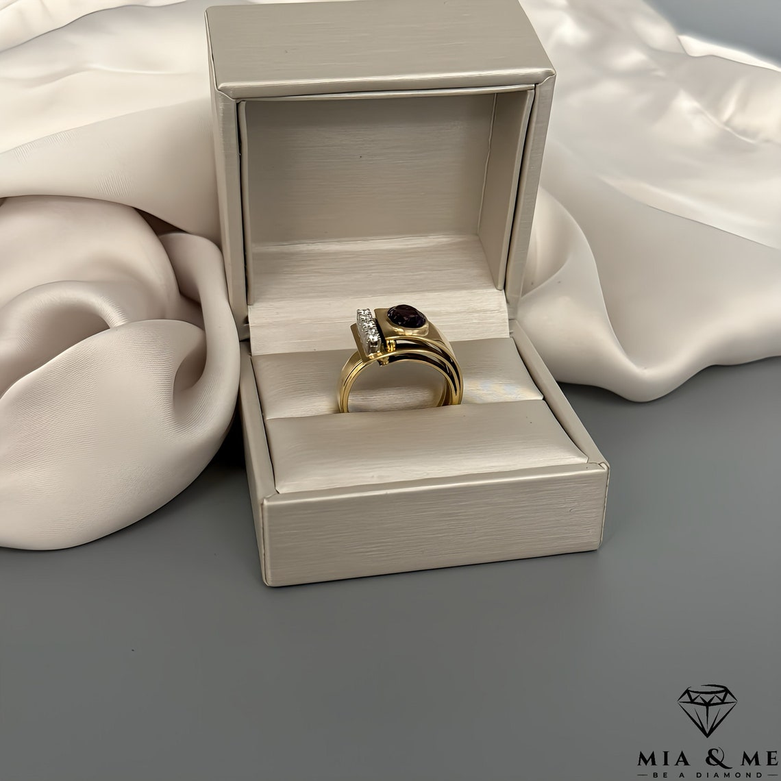 Vintage Gold Ring From the 1970s in 585 Yellow Gold With Amethyst and ...