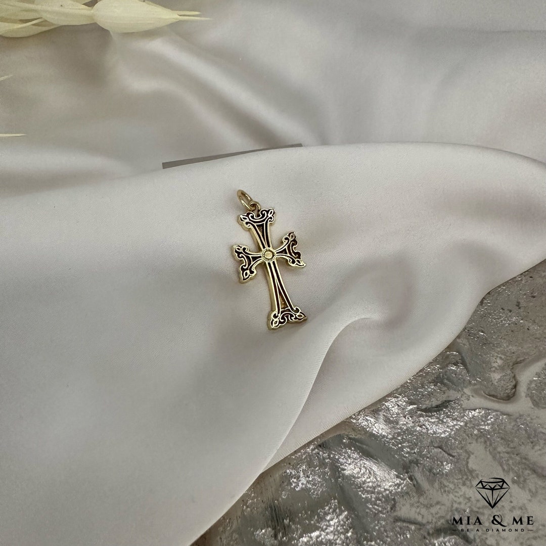Pendant in 750 Yellow Gold Cross Shape / 18 Carat Yellow Gold Cross ...