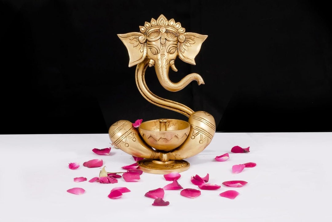 Shreeyaash Brass Stylish Lord Ganesh Diya for Diwali Gifts, Diyas for ...