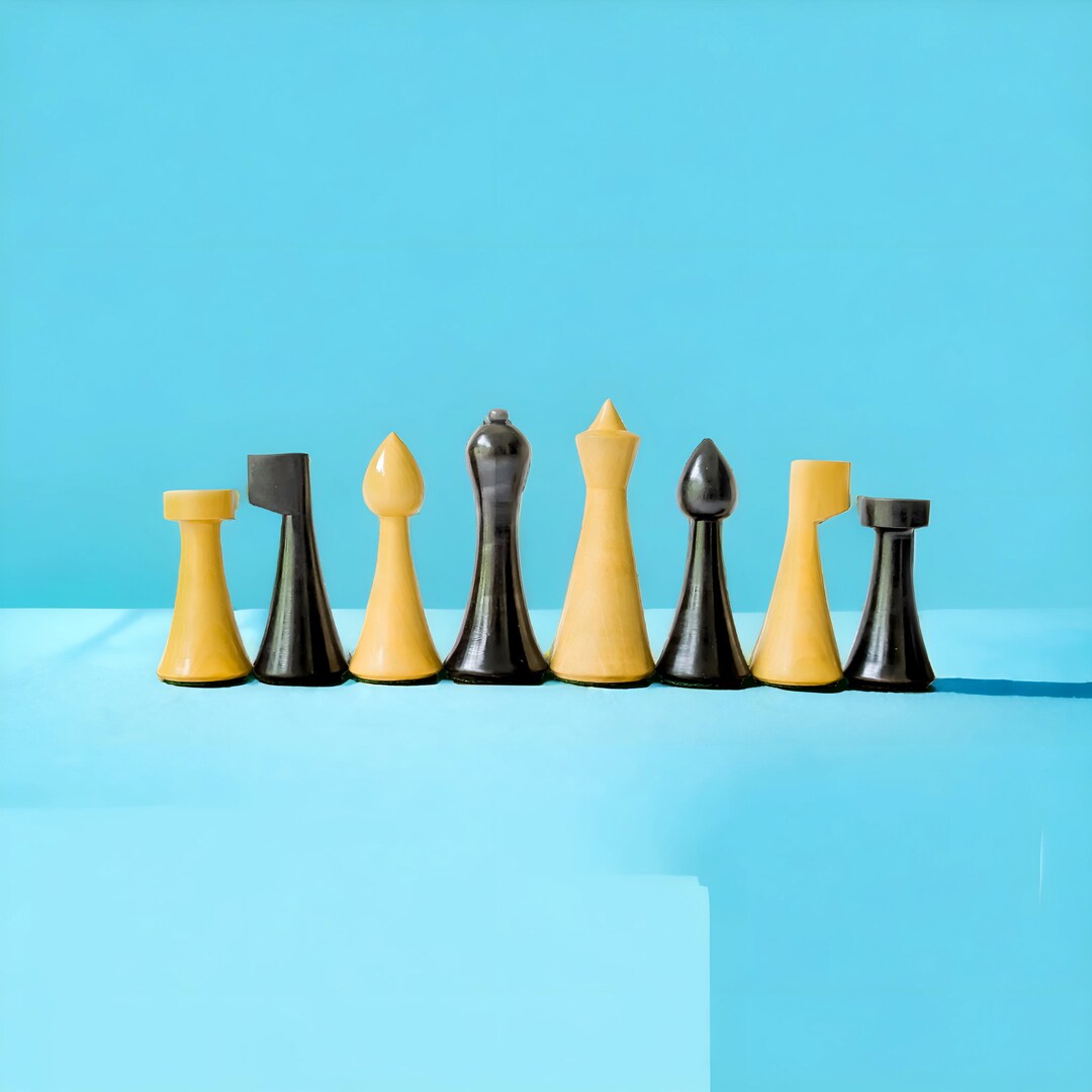 3.75 Herman Ohme Minimalist Chess Pieces Only Set 2 Extra Queen ...