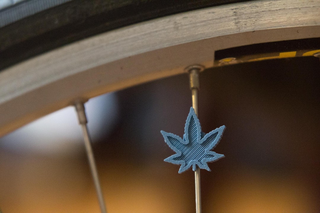420 Pot Weed Leaf Marijuana Bike Spoke Decoration. Fits Bicycle Wheel ...