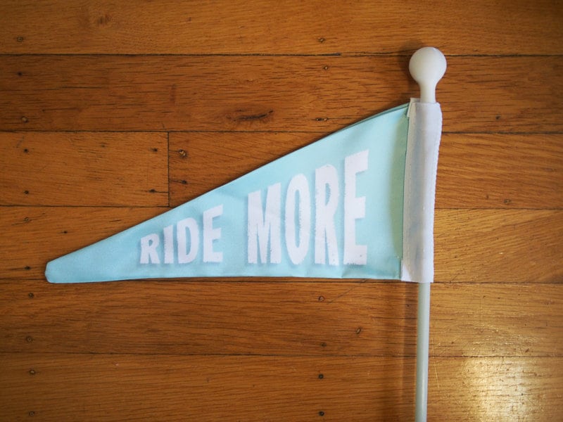 Bike Beam LED Pole Staff Glow Stick for Bicycles. 7 Bright Colors ...