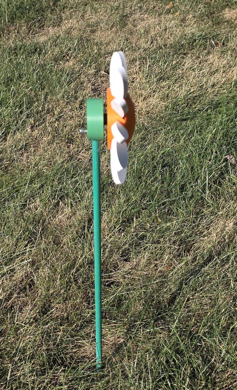 Yard Spinner - Daisy (pick Your Color) - Etsy