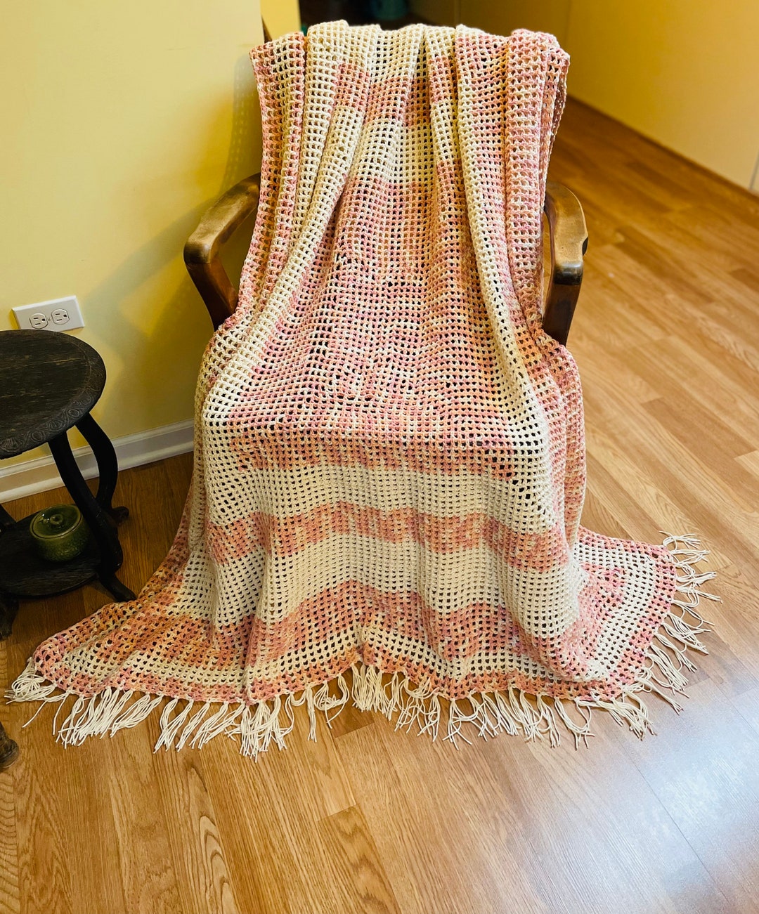 Crème and Soft Pink Crochet Throw Blanket - Etsy