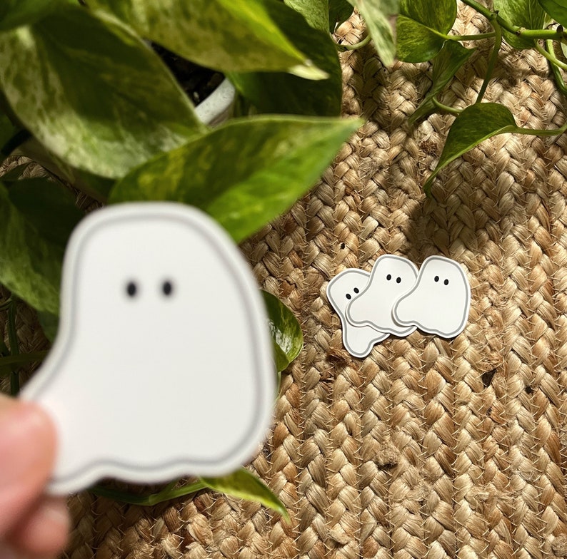 CUTE LITTLE GHOST Sticker / Vinyl Decal, Autumn, October, Ghosts ...