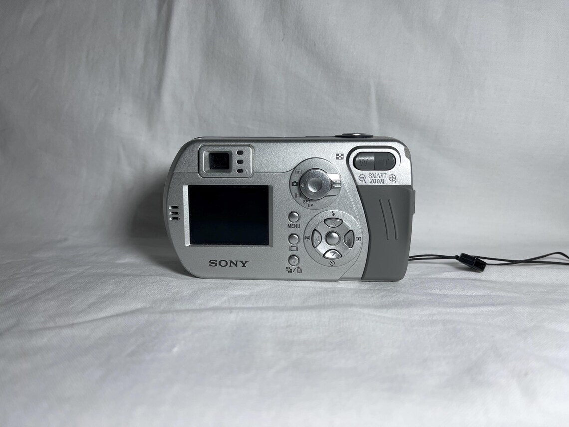 Sony Cybershot DSC-P32 Vintage Digital Camera - Etsy