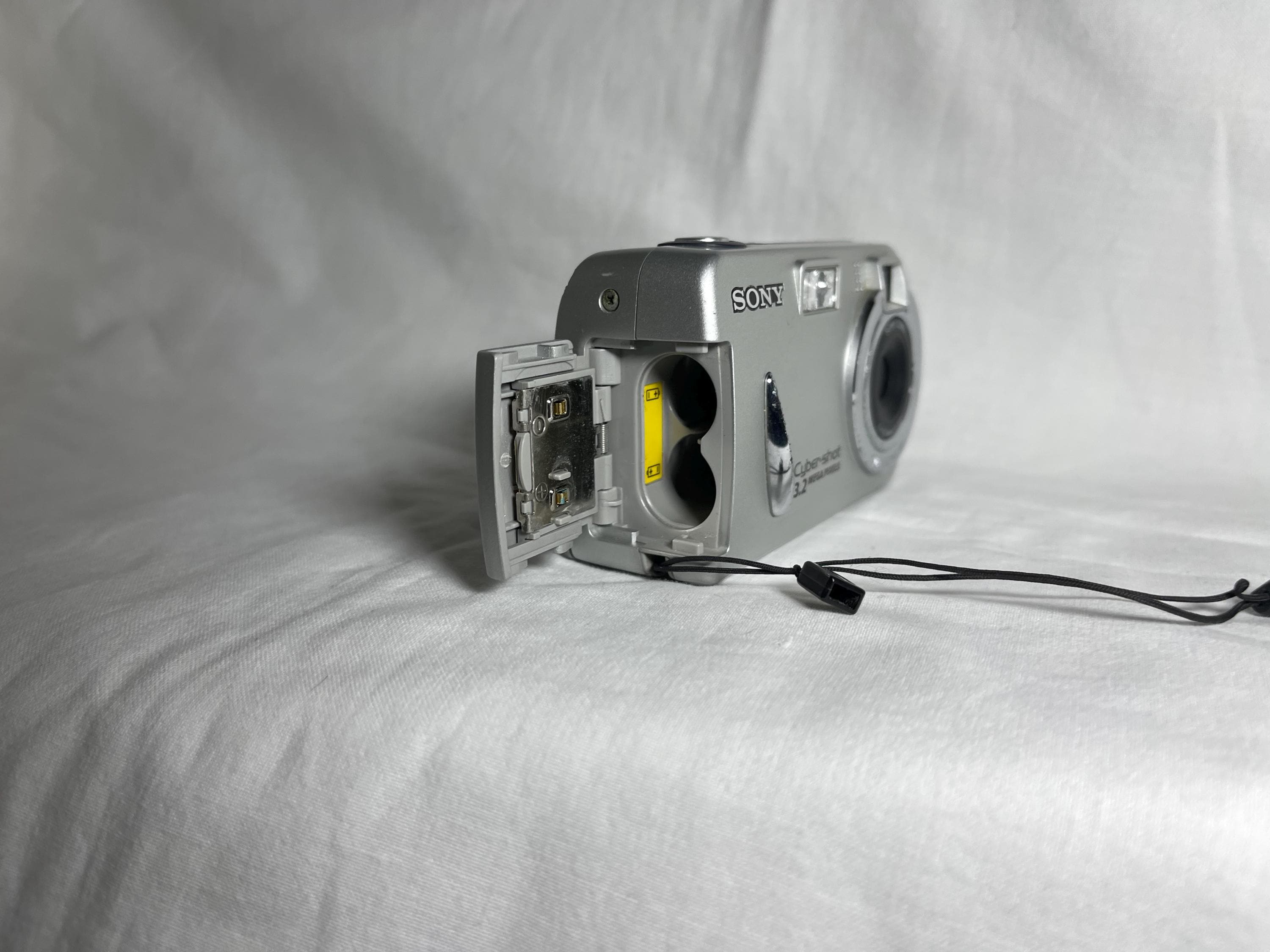 Sony Cybershot DSC-P32 Vintage Digital Camera - Etsy