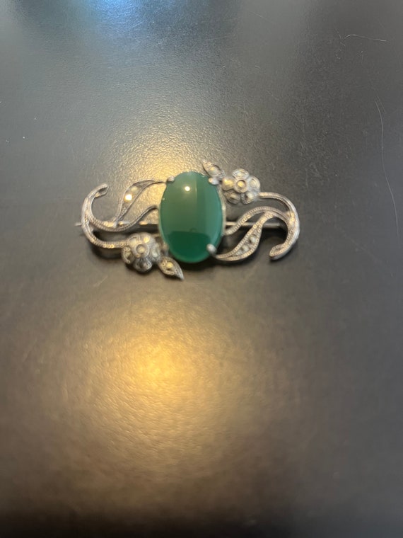 Antique sterling silver art deco brooch. - Gem