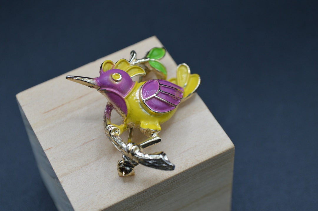 Vintage Gold Tone Enamel Bird on a Branch Pin Brooch - Etsy