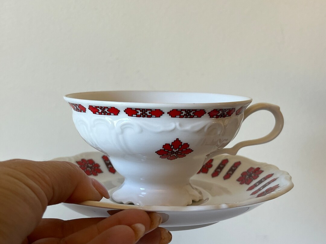 Red Design Ukrainian Tea Cup and Saucer, Vintage Collectible Gift Set ...