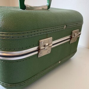 Travel in Style With Vintage Green Carry-on Luggage: Compact Hard Shell ...