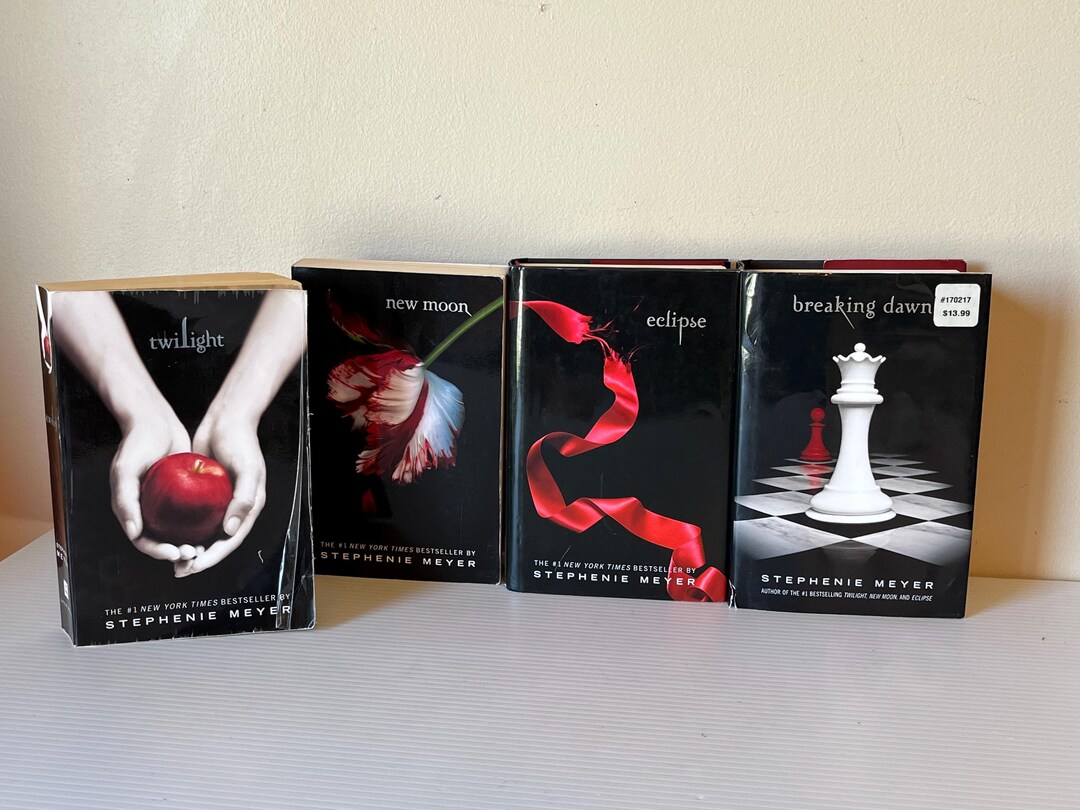 The Twilight Saga Complete Book Set, Vampire Romance Novels, Young ...