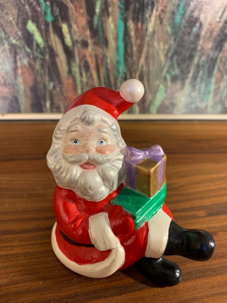 Charming Vintage Santa and Retro Christmas Decoration Knick Knacks ...