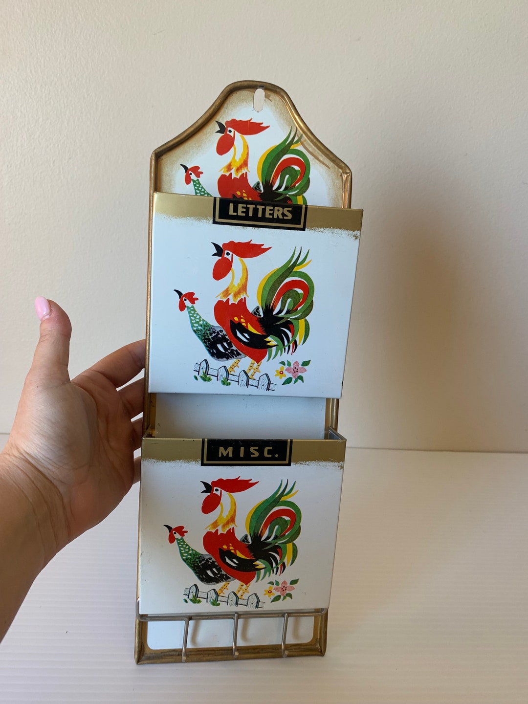 Vintage Farmhouse Country Kitchen Wall Decor Red Roosters & Key Hanging ...