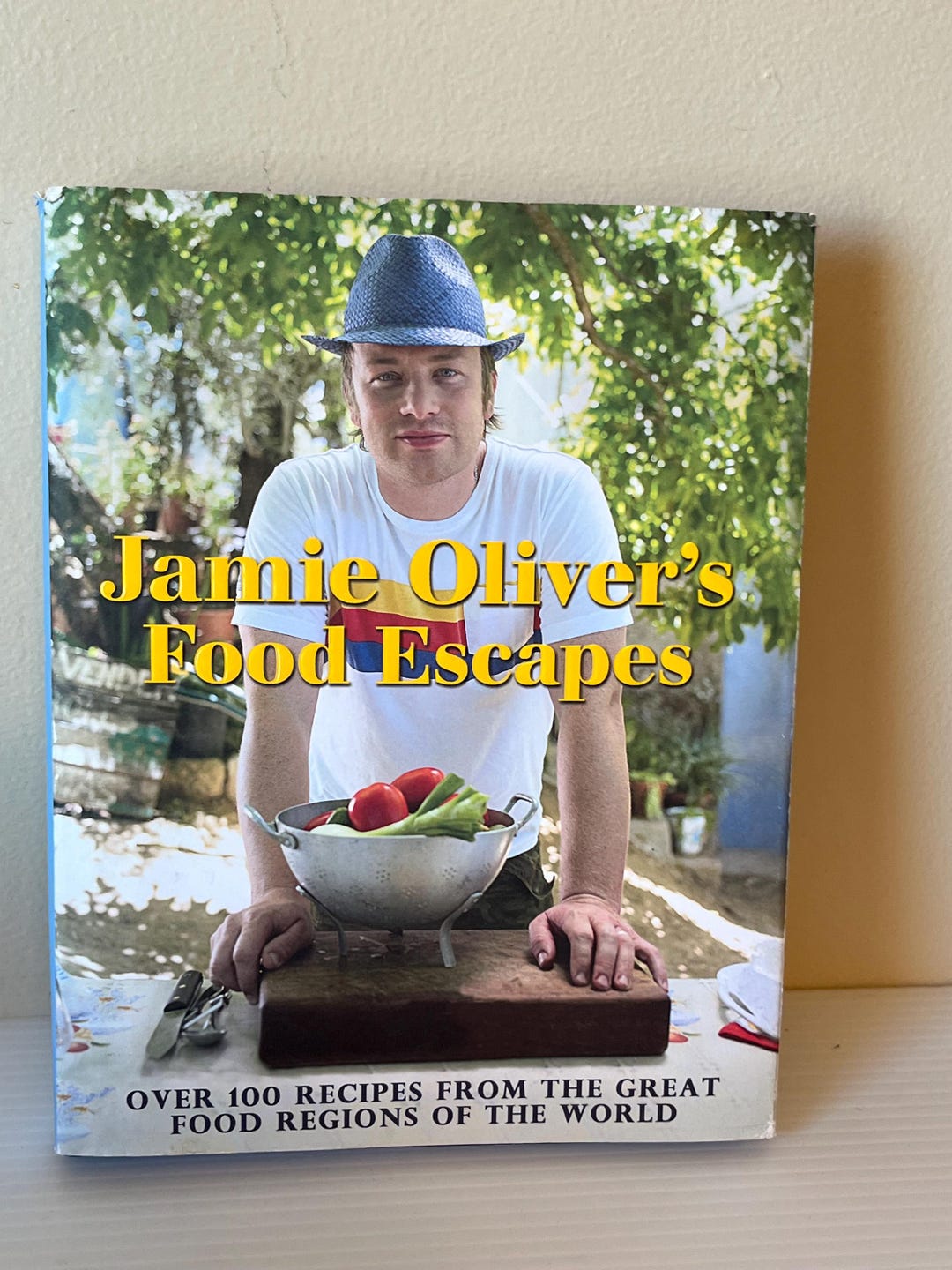 Jamie Oliver's Food Escapes Recipe Book, Great Food Regions, Over 100 ...