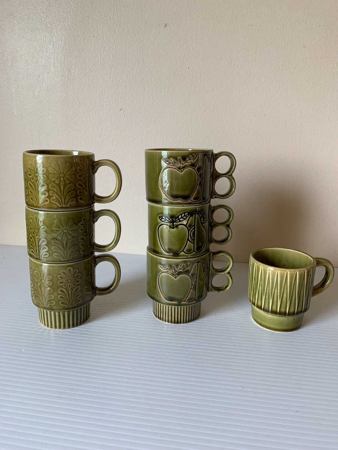 Retro Kitchen Cups: Set of 7 Vintage Olive Green Stoneware Coffee Mugs ...