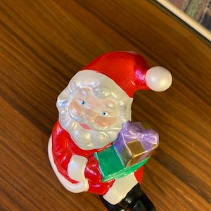Charming Vintage Santa and Retro Christmas Decoration Knick Knacks ...