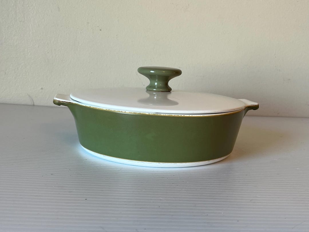 Classic Corning Ware Sage Green Covered Casserole Dish, Round Casserole ...