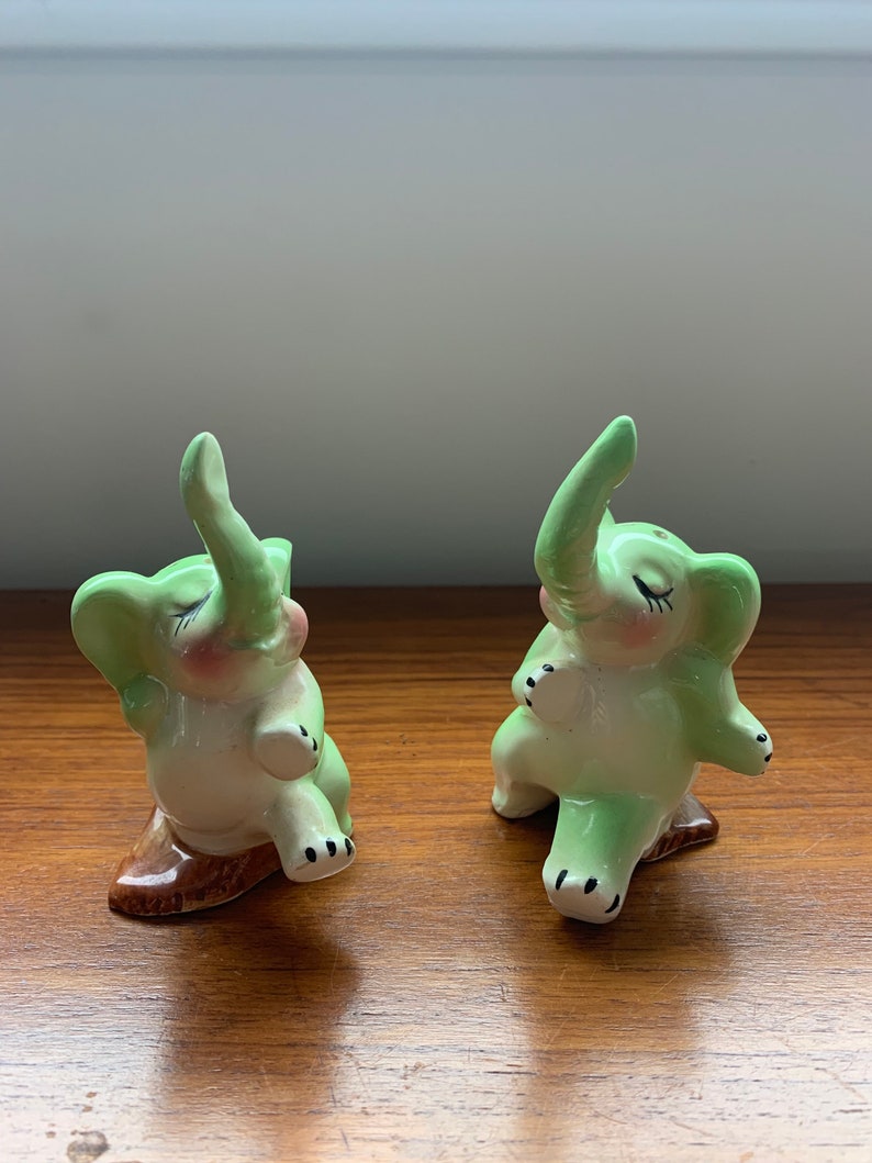 Vintage Elephant Salt and Pepper Shakers, Retro Kitchen Decor - Etsy