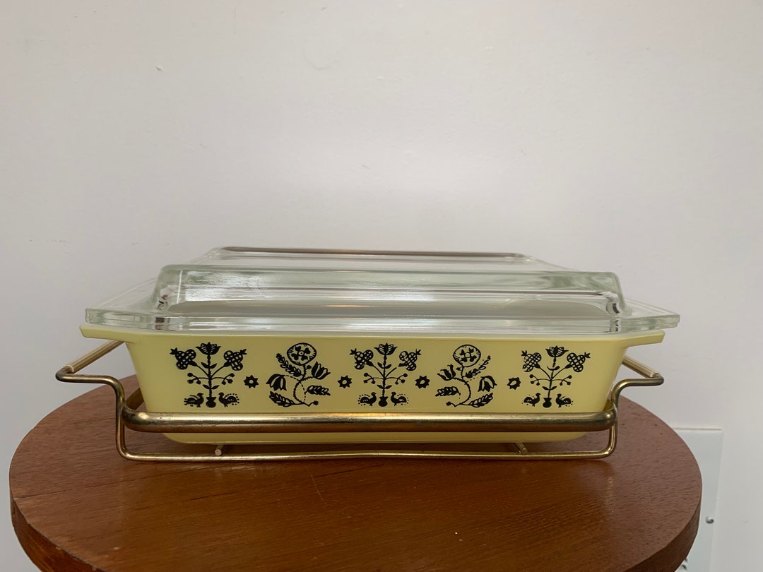 Retro Pyrex Casserole Set "yellow Embroidery", Vintage Serveware ...