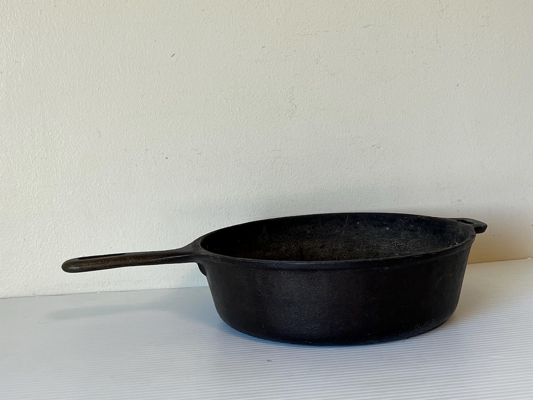 Vintage Wagner Ware Sidney -O- #8 Fryer, Cast Iron Chicken Fryer ...