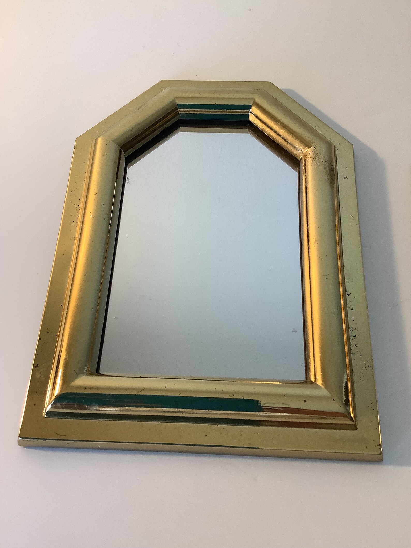 Elevate Your Space With a Vintage Gold Wall Hanging Mirror Trio ...