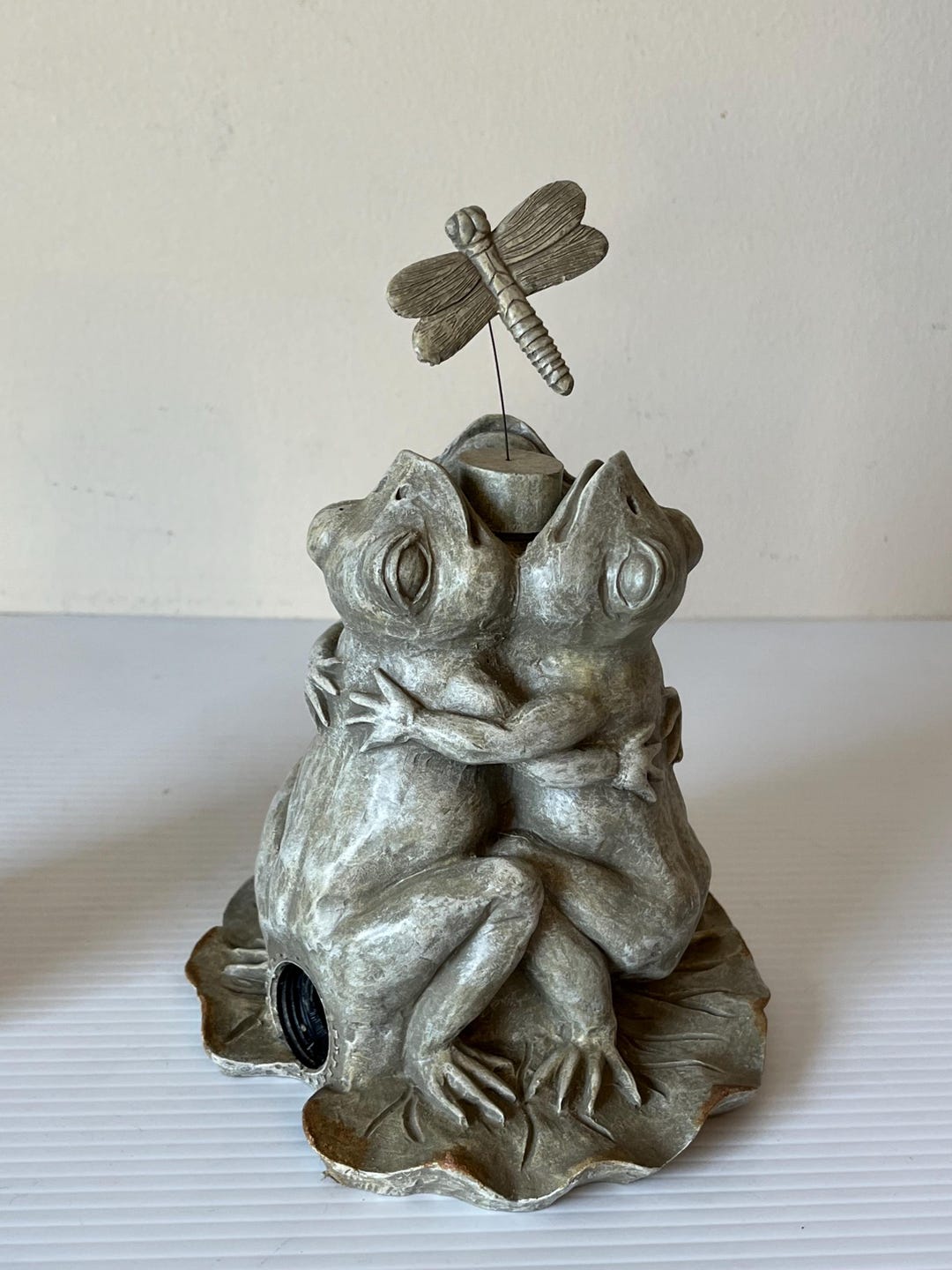 Garden Frog Statue, Outdoor Decoration, Water Spray Feature, Hose ...