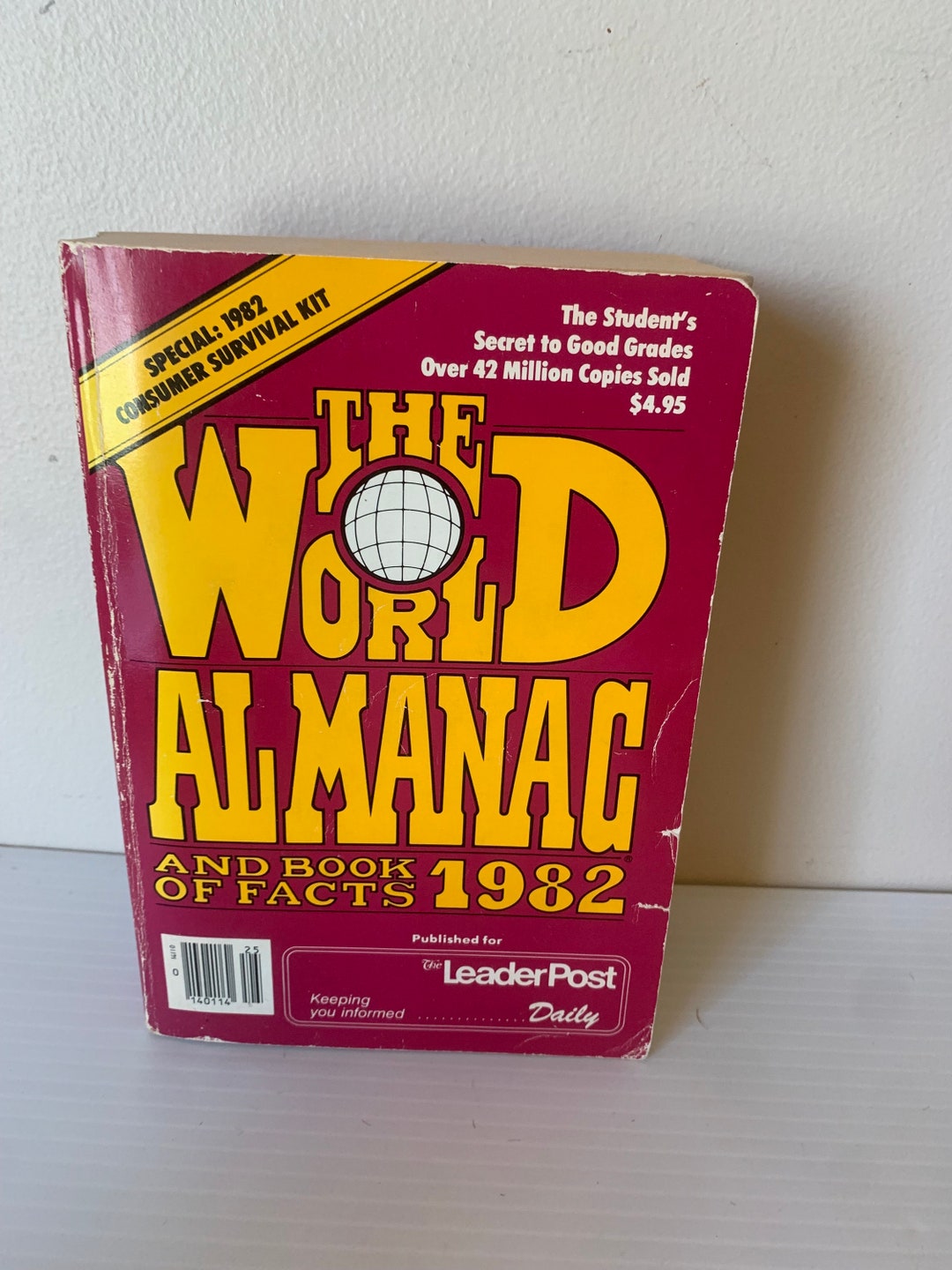 Vintage 1982 World Almanac Book of Facts, Christmas Gift for Him - Etsy