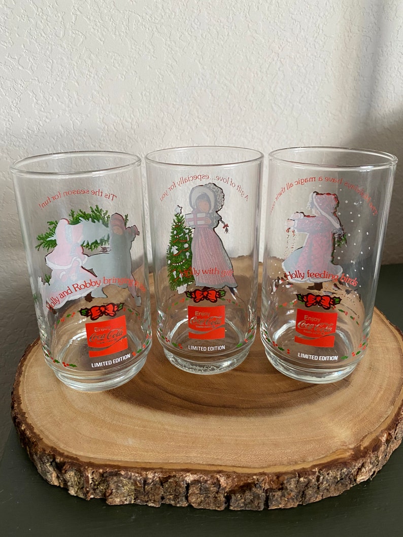 Vintage Holly Hobbie And Robby Coca Cola Drinking Glasses Bringing In