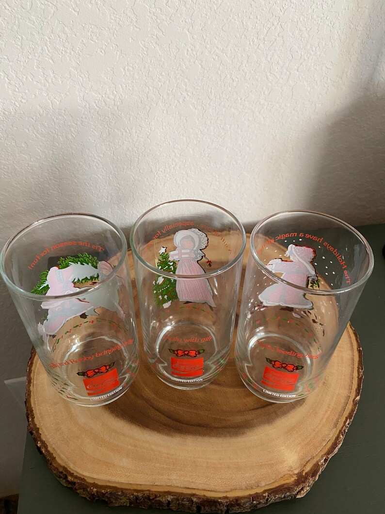 Vintage Holly Hobbie And Robby Coca Cola Drinking Glasses Bringing In