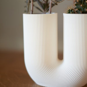 Minimalist Ribbed U Shaped Planter - Etsy