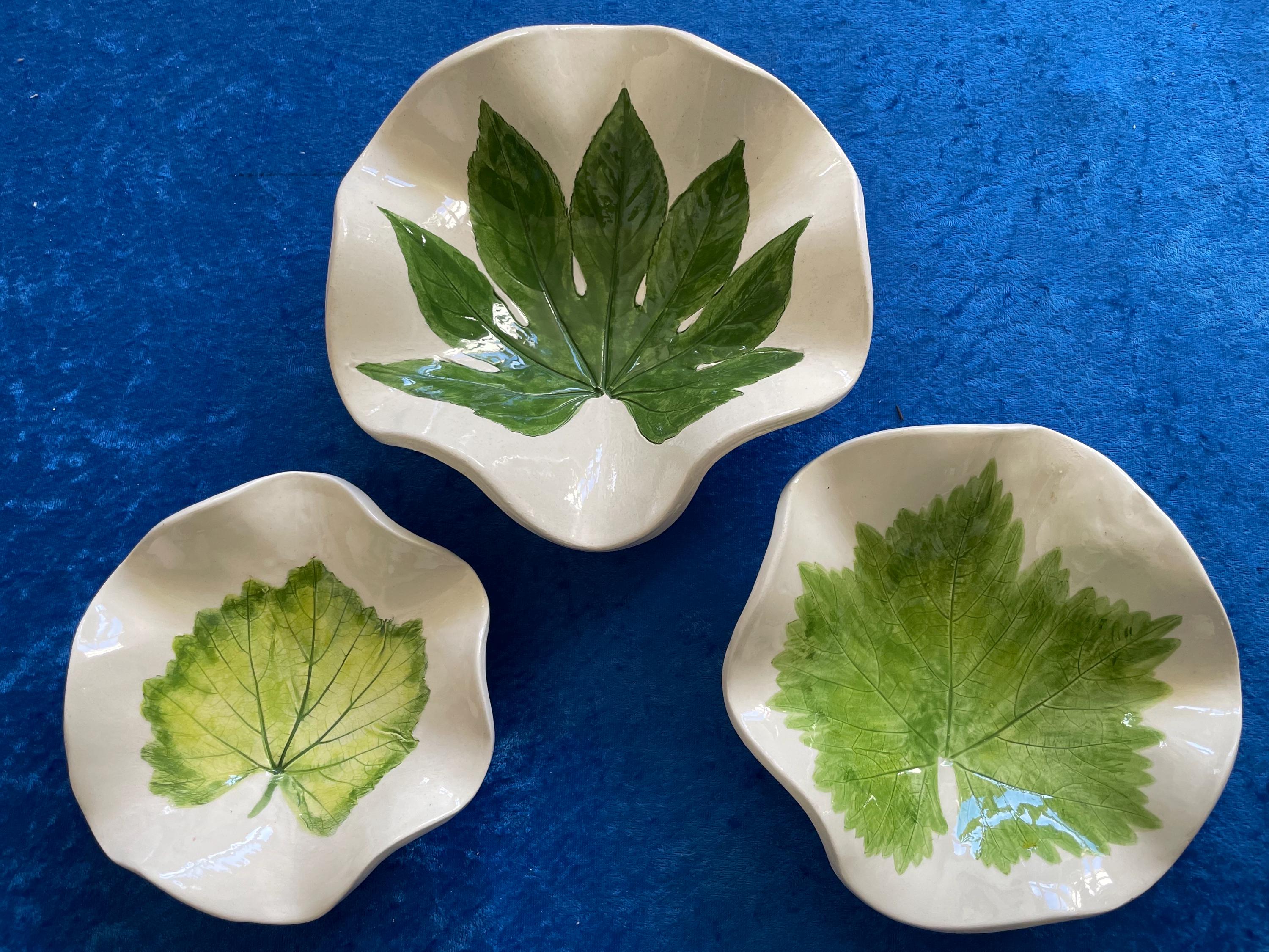 Handmade Wavy Leaf Bowls - Etsy