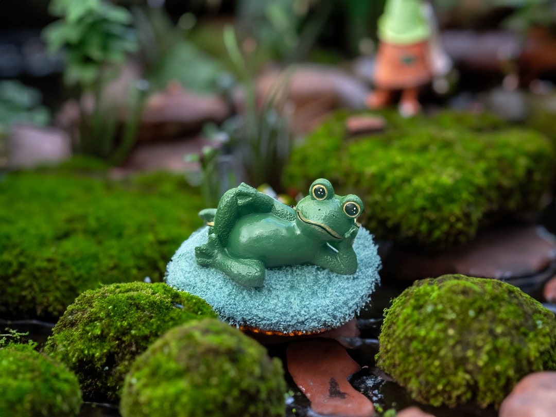 Large Frog Statue, Large Garden Sculpture, Cute Frog Decor, Garden Home ...