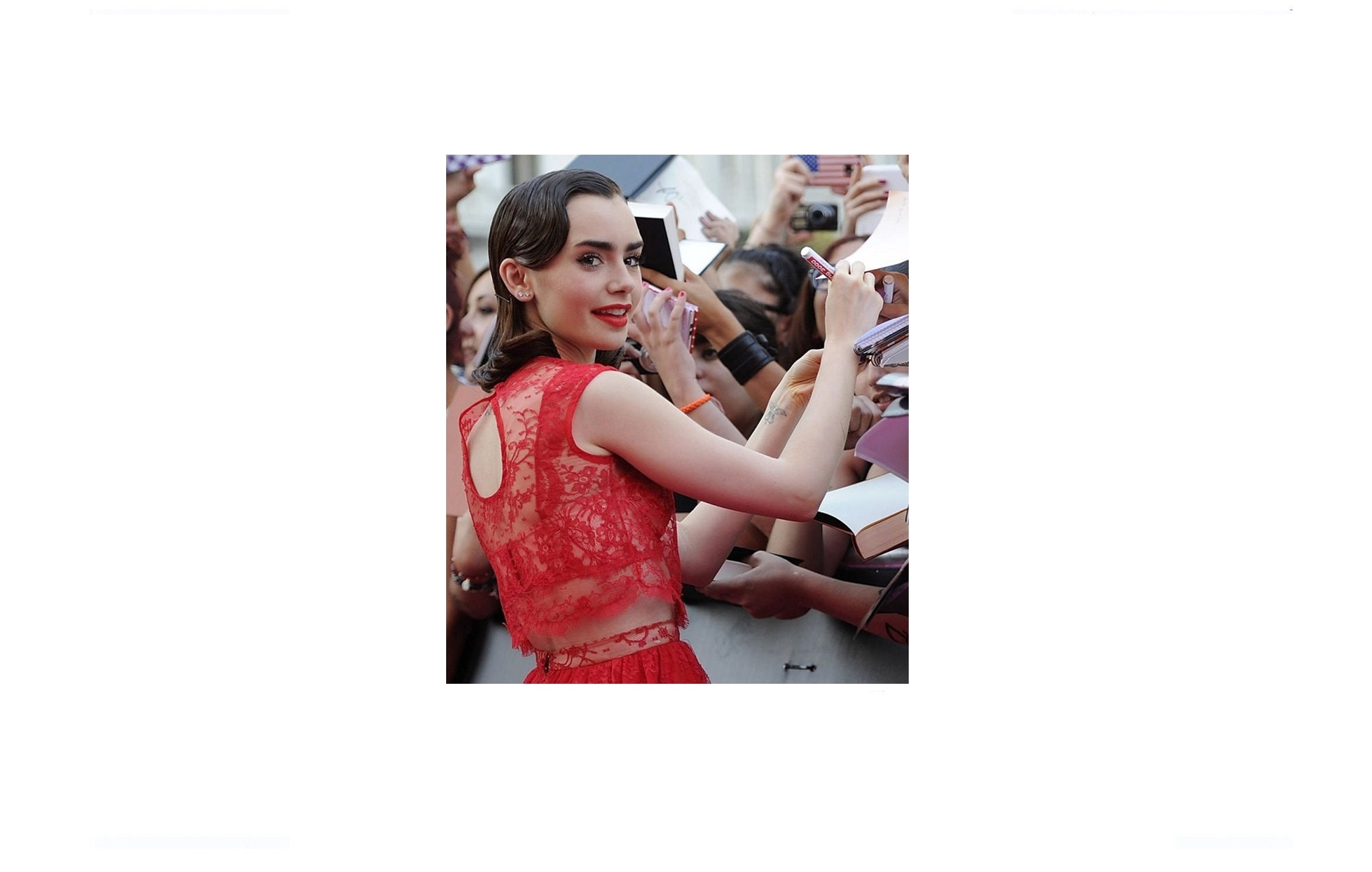 Lily Collins Mirror Mirror Hand Signed Autograph Photograph 12x8 COA - Etsy