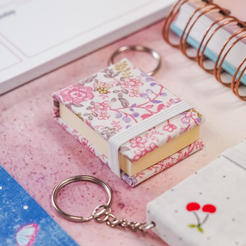 Handmade Keychain Notebook, Mini Notebook, Teacher Keychain, Sticky ...