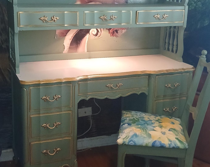 Vintage 70s Dixie Desk W/hutch & Chair Featuring Sarah Vaughan in ...