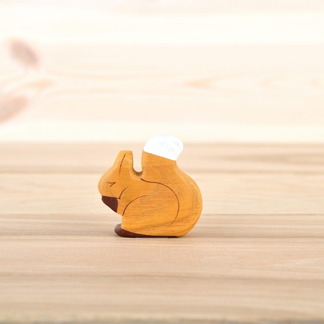 Wooden Toy Squirrel Figurine Wooden Woodland Animals Forest Animal Toy ...