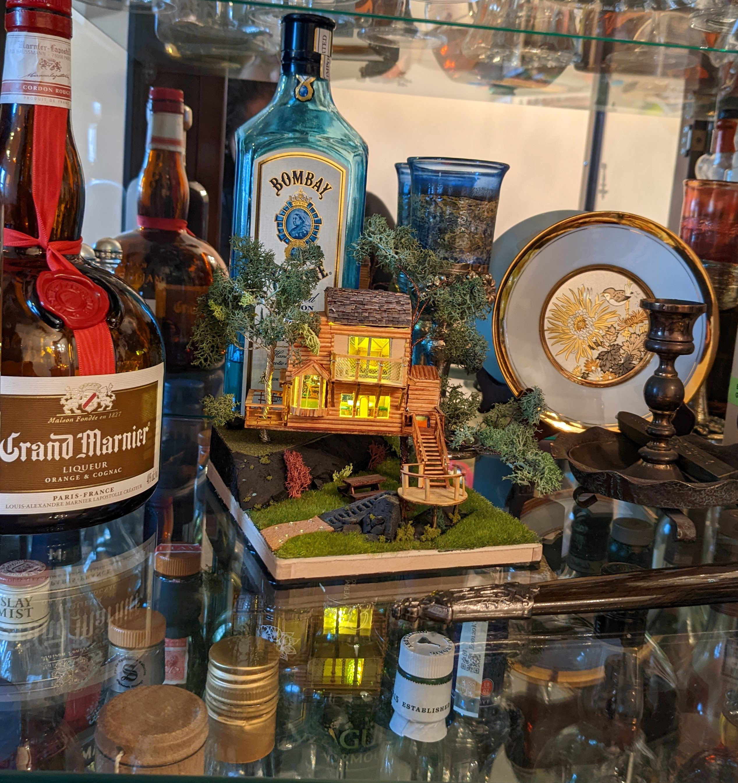 Tree House - Handmade 1:100 Scale Collectable Diorama of a Fully ...