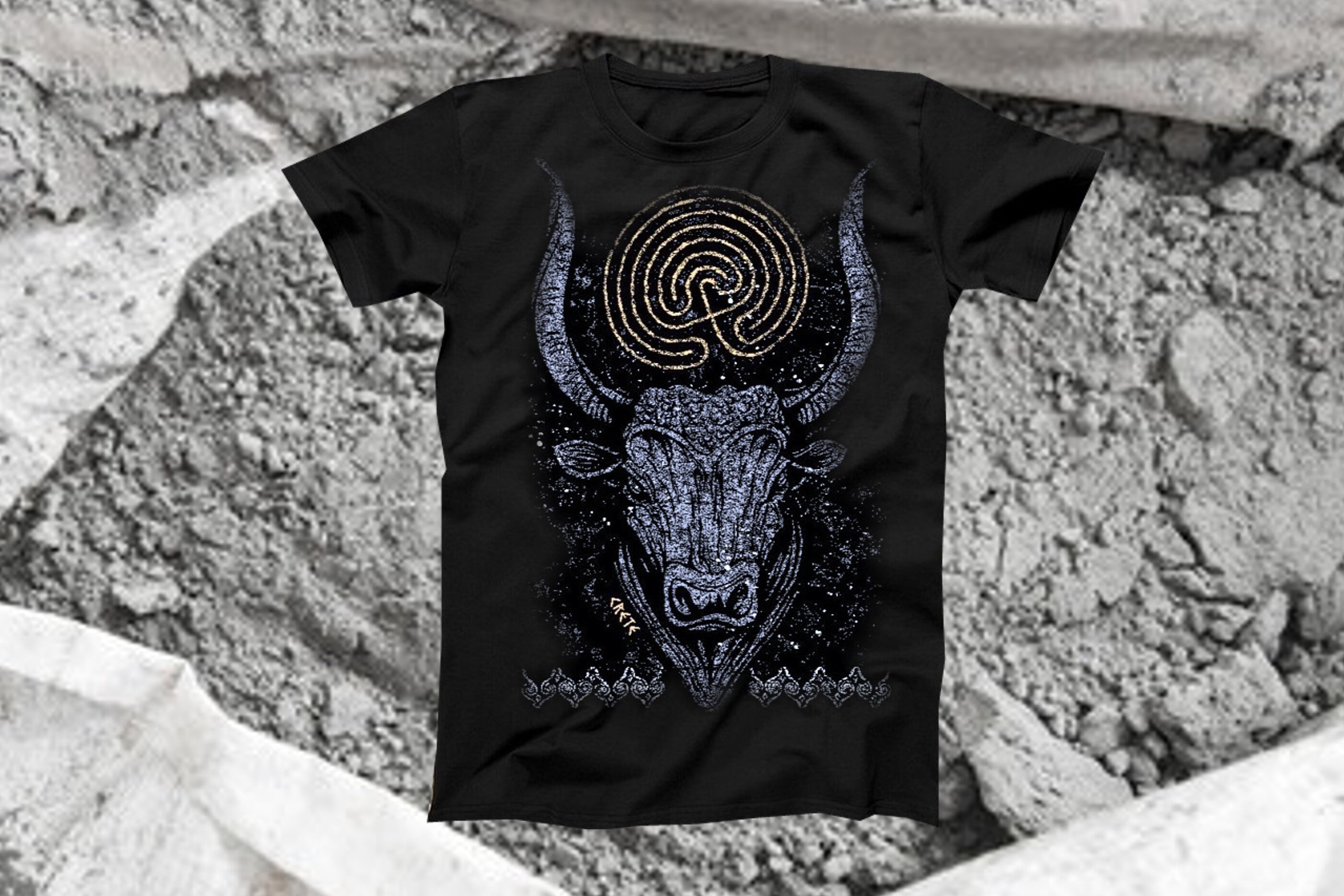 Ancient Greek Mythology Minotaur T-shirt, Labyrinth Crete Shirt ...