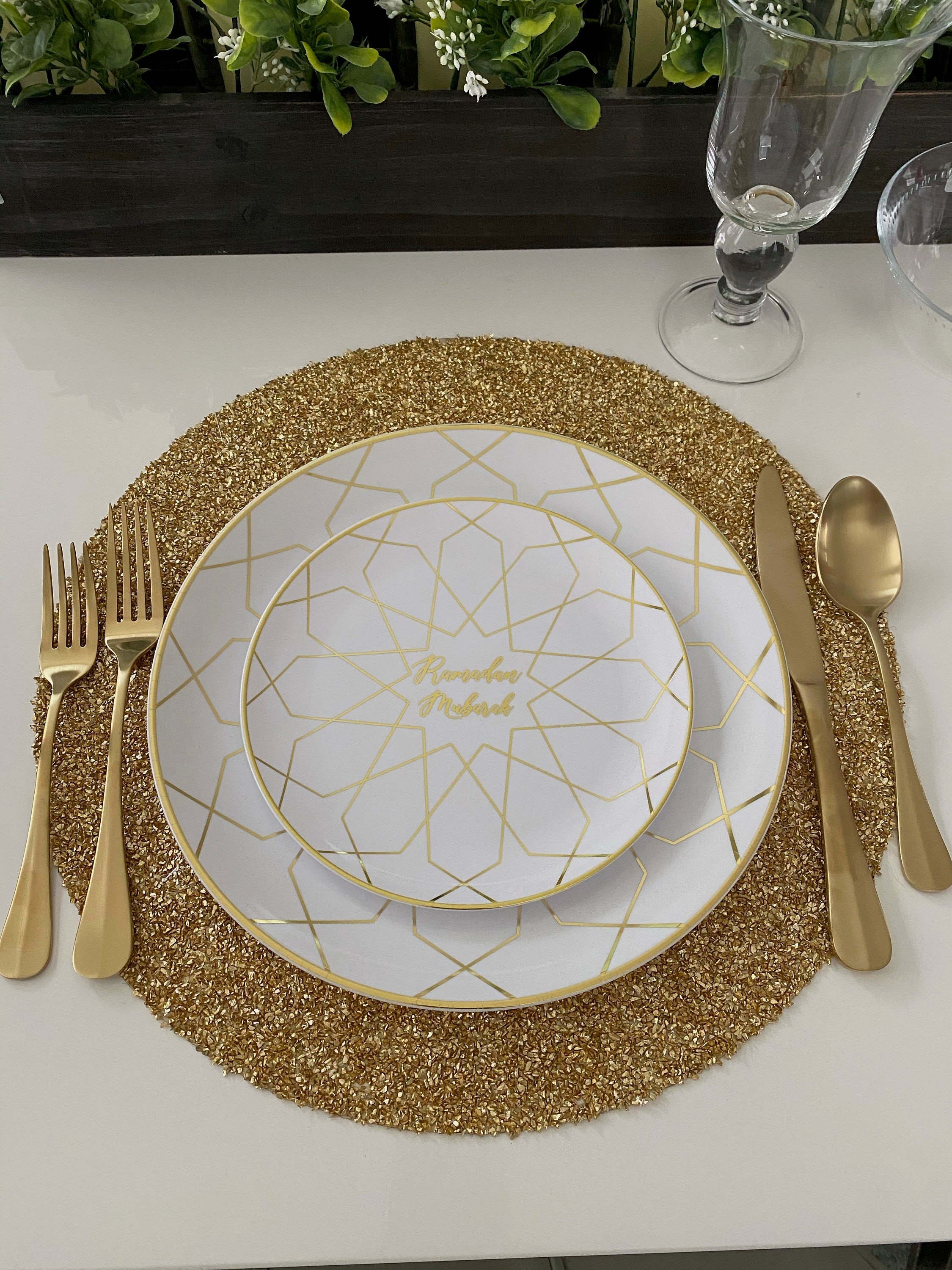 Ramadan Mubarak Dinner Plates, Gold Design, Islamic Decor (10 Pack) - Etsy