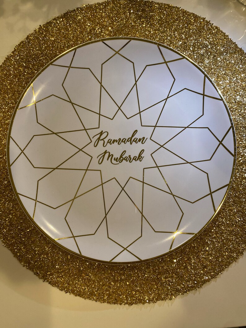 Ramadan Mubarak Dinner Plates, Gold Design, Islamic Decor (10 Pack) - Etsy