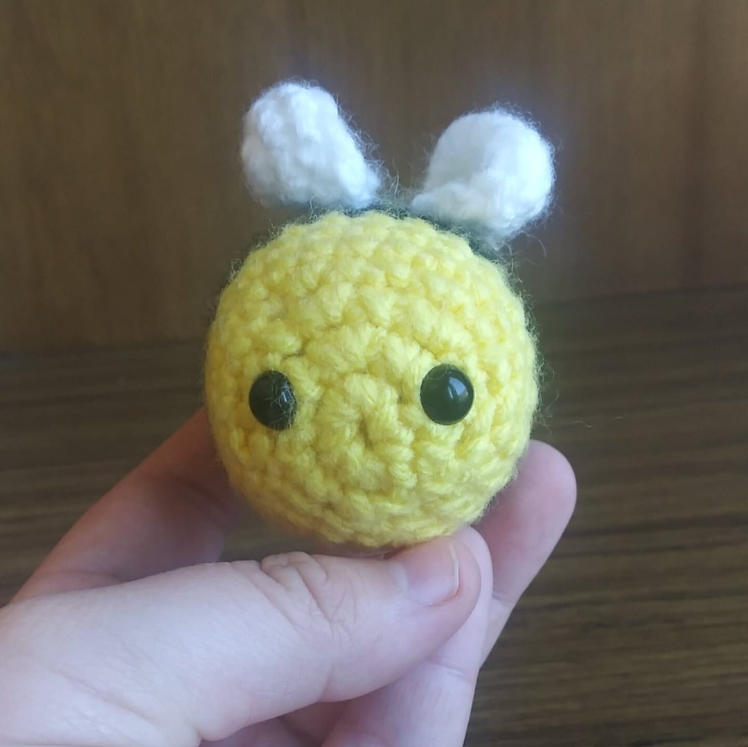Crochet Honey Bee Amigurumi Bee - Etsy