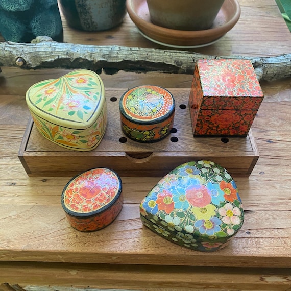 Cute vintage Kashmiri trinket box collection of 5. - Gem