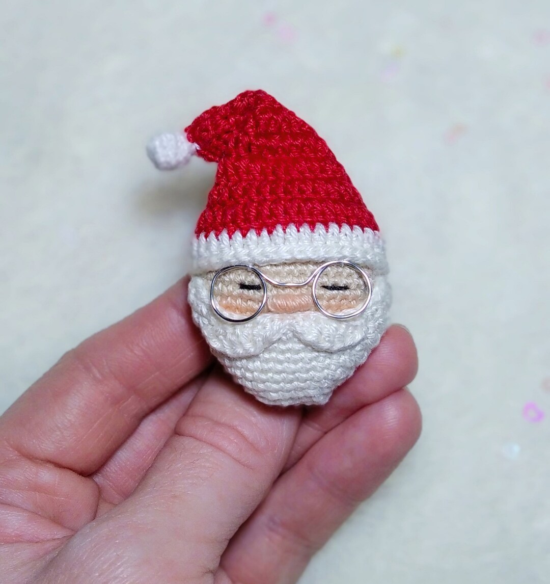 Santa Crochet Pattern, Crochet PATTERN Christmas Brooch, Amigurumi ...