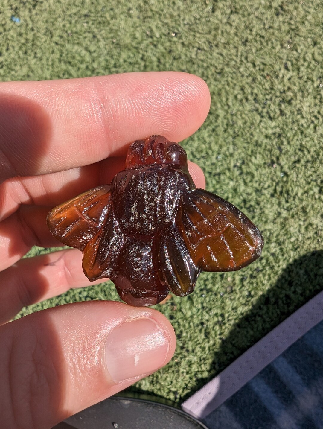 Amber Bee Carving Crystal Bee, Amber From Indonesia, Sumatran Blue ...