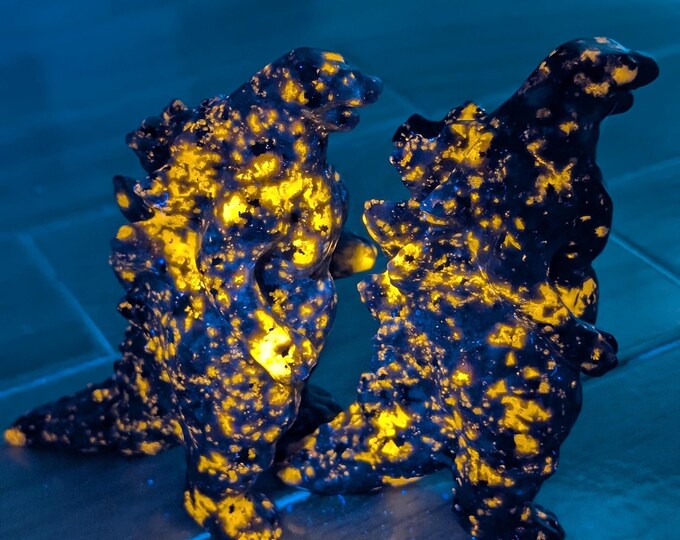 Yooperlite Godzilla Statue, Large, UV Reactive, 5 Inches. Yooperlite ...